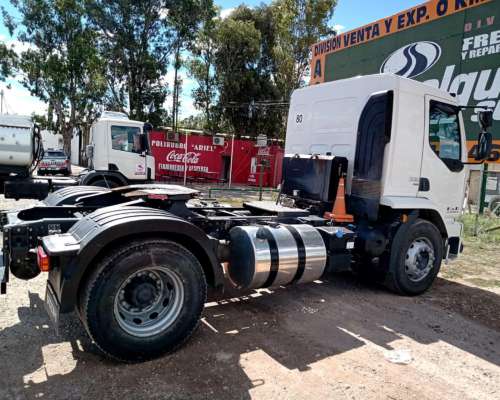 Volvo VM 330 y FM 370 Permuto por Propiedad - Año: 2020 - Agroads