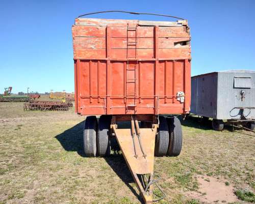 Acoplado Tolva Salto de 2 Ejes de 18/20 TN - $ 850.000 - Agroads